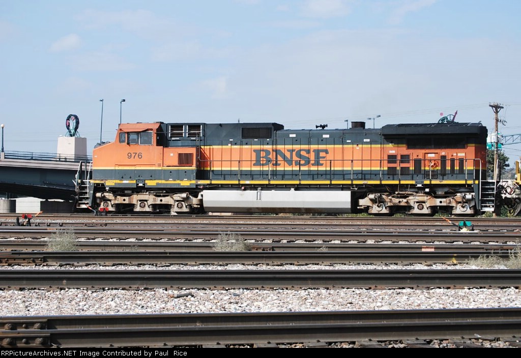 BNSF 976